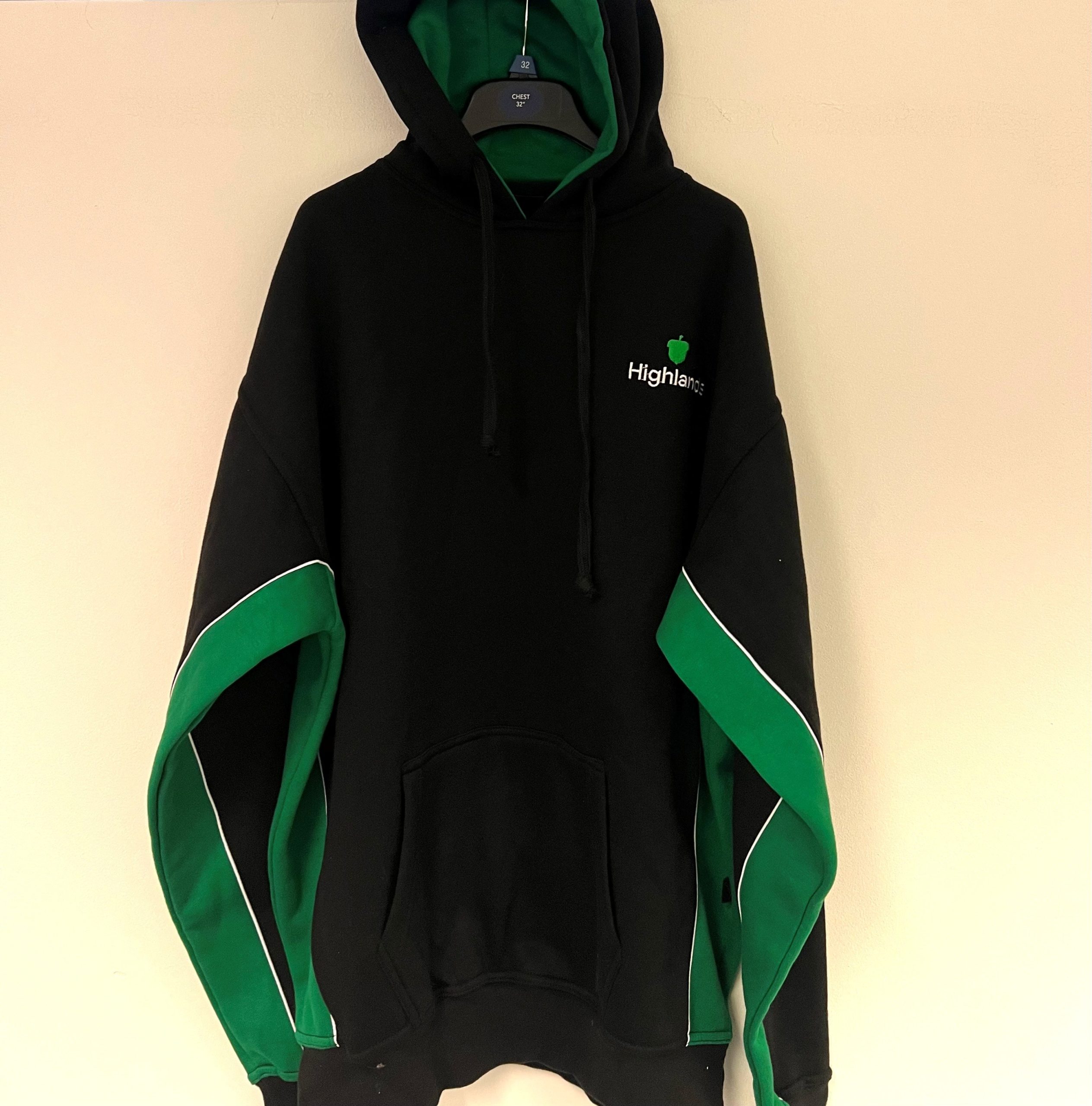 PRE LOVED HIGHLANDS PE HOODIE | Smiths Schoolwear