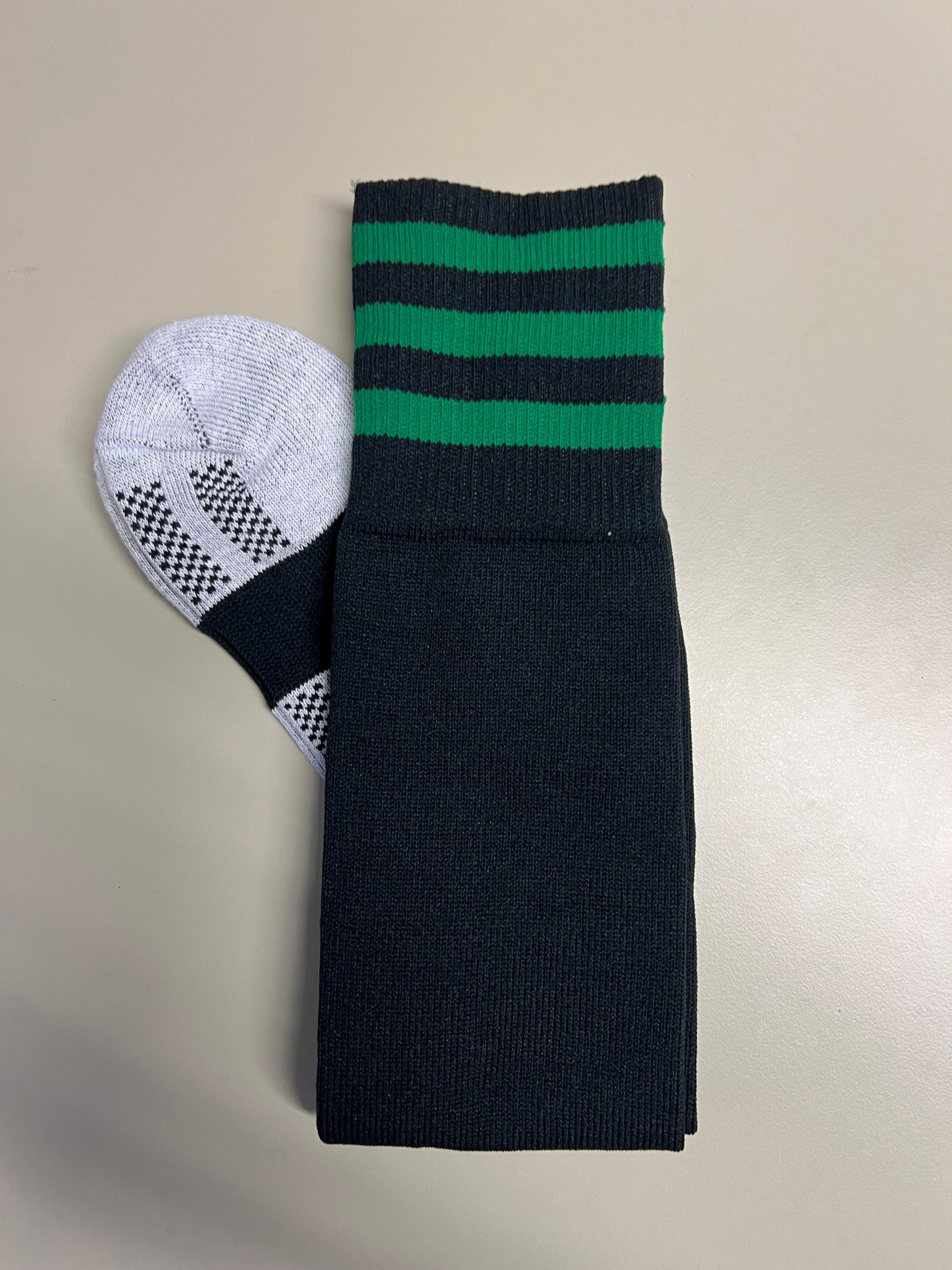 PRE LOVED HIGHLANDS PE SOCKS | Smiths Schoolwear